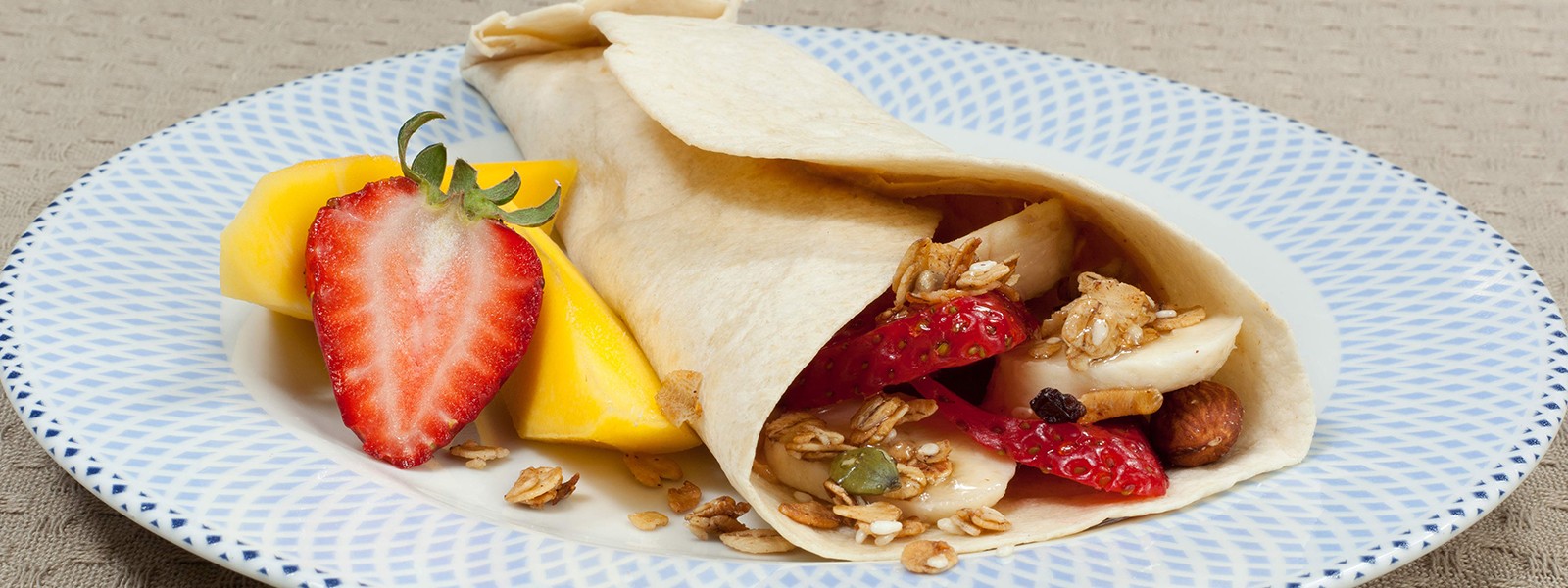 Banana Berry Crunch Wrap | Dempster's