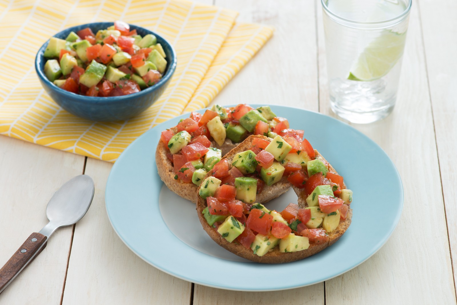 Sweet Chili Avocado Bruschetta Bagel | Dempster's