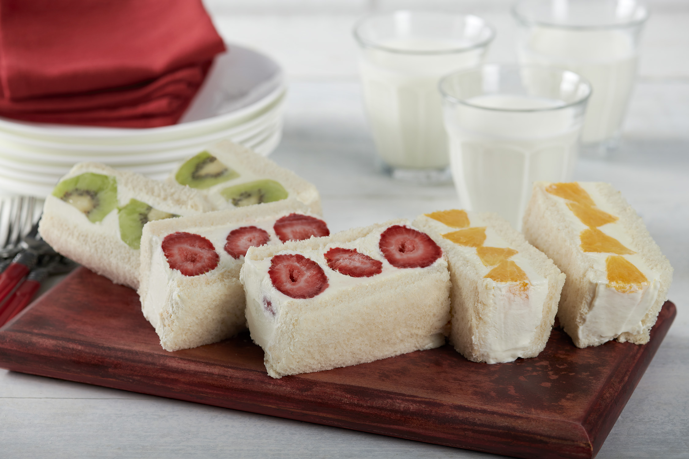 Fun Fruit Sando | Dempster's